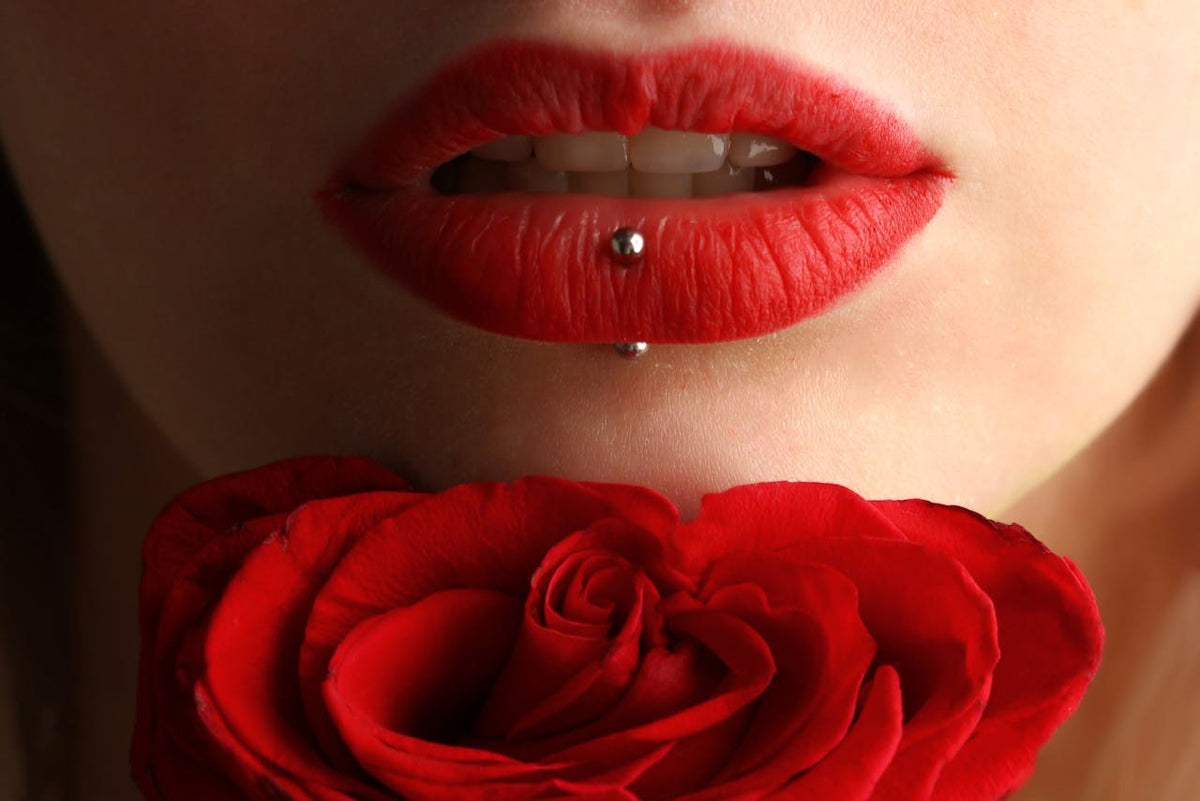 "Cloud Lips": The New Soft Matte Lip Trend Taking Over 2025 – Wild Oak ...